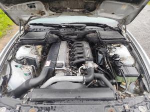Grey BMW 525 1997 in Riga, with an engine capacity of 2.50 L and mileage of 406 thousand km for 1500 €, photo 9 on AUTOMOTO.COM.LV