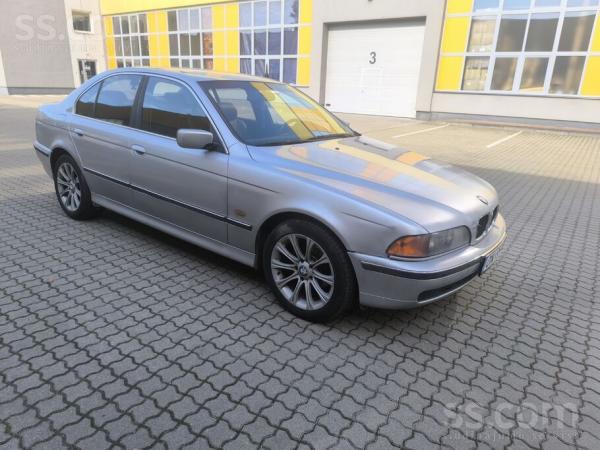 Pelēks BMW 525 1998 Rīga, ar dzinēja tilpumu 2.50 L un nobraukumu 357 tūkst. km par 1450 €, foto 6 vietnē AUTOMOTO.COM.LV