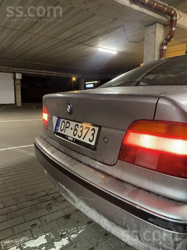 Pelēks BMW 525 1999 Rīga, ar dzinēja tilpumu 2.50 L un nobraukumu 353 tūkst. km par 1200 €, foto 6 vietnē AUTOMOTO.COM.LV