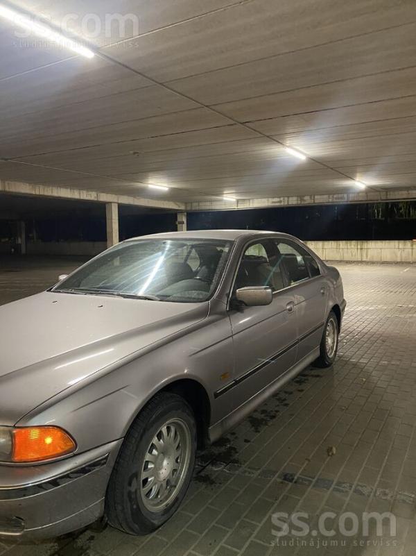 Pelēks BMW 525 1999 Rīga, ar dzinēja tilpumu 2.50 L un nobraukumu 353 tūkst. km par 1200 €, foto 7 vietnē AUTOMOTO.COM.LV