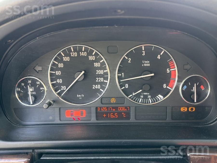 Grey BMW 525 2000 in Riga, with an engine capacity of 2.50 L and mileage of 313 thousand km for 2300 €, photo 4 on AUTOMOTO.COM.LV