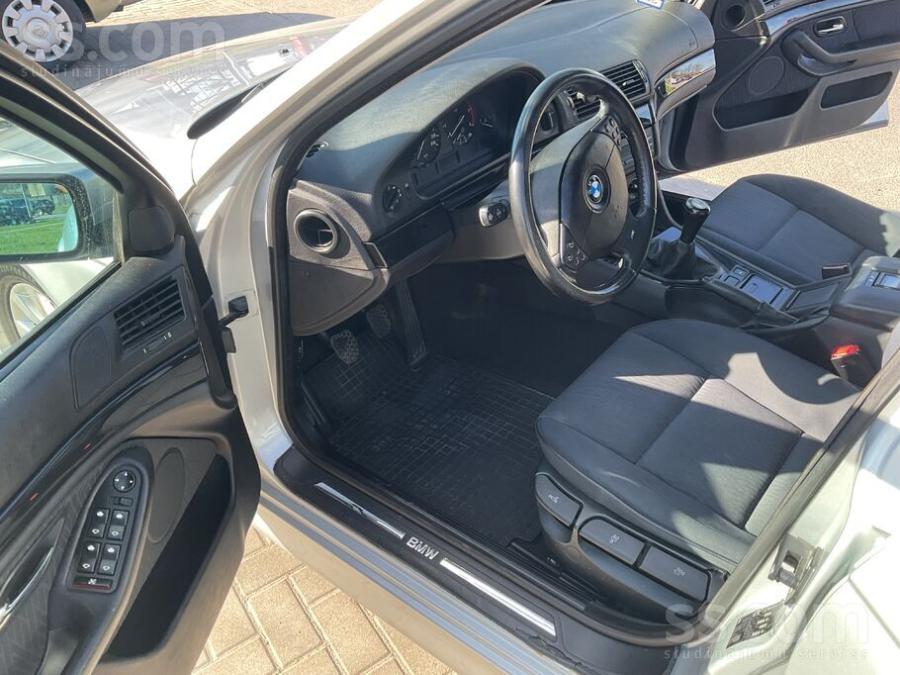 Grey BMW 525 2000 in Riga, with an engine capacity of 2.50 L and mileage of 340 thousand km for 2350 €, photo 9 on AUTOMOTO.COM.LV
