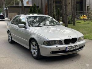 Серый БМВ 525 2000 в Вильнюс, объемом двигателя 2.50 л и пробегом 399 тыс. км за 1999 €, фото 3 на AUTOMOTO.COM.LV