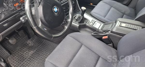 Pelēks BMW 525 2000 Rīga, ar dzinēja tilpumu 2.50 L un nobraukumu 340 tūkst. km par 2690 €, foto 7 vietnē AUTOMOTO.COM.LV