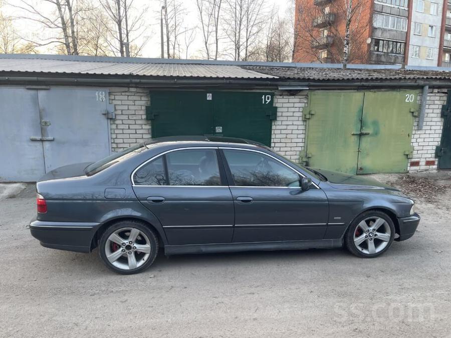 Pelēks BMW 525 2000 Rīga, ar dzinēja tilpumu 2.50 L un nobraukumu 417 tūkst. km par 2200 €, foto 3 vietnē AUTOMOTO.COM.LV