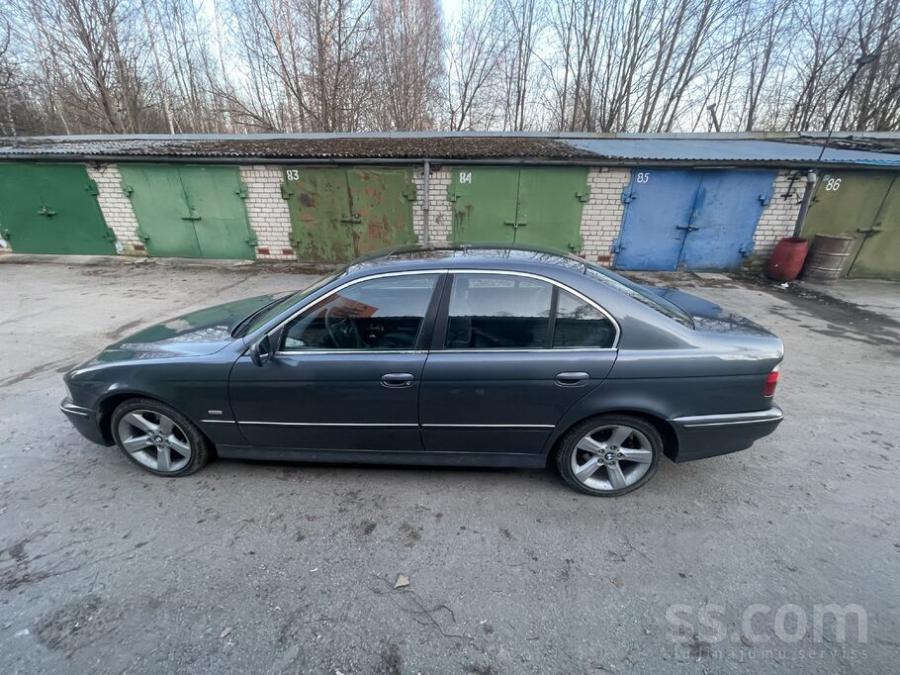 Pelēks BMW 525 2000 Rīga, ar dzinēja tilpumu 2.50 L un nobraukumu 417 tūkst. km par 2200 €, foto 4 vietnē AUTOMOTO.COM.LV