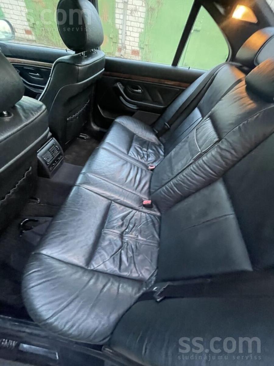 Pelēks BMW 525 2000 Rīga, ar dzinēja tilpumu 2.50 L un nobraukumu 417 tūkst. km par 2200 €, foto 7 vietnē AUTOMOTO.COM.LV