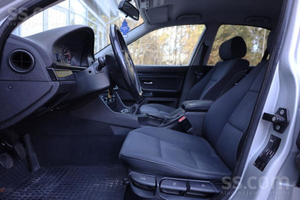 Grey BMW 525 2000 in Riga, with an engine capacity of 2.50 L and mileage of 344 thousand km for 2995 €, photo 11 on AUTOMOTO.COM.LV
