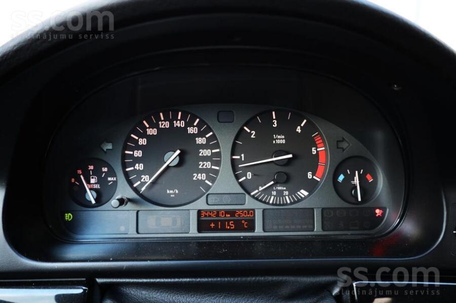 Grey BMW 525 2000 in Riga, with an engine capacity of 2.50 L and mileage of 344 thousand km for 2995 €, photo 17 on AUTOMOTO.COM.LV