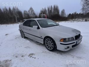 Pelēks BMW 525 2001 Liepāja, ar dzinēja tilpumu 2.50 L un nobraukumu 515 tūkst. km par 3150 €, foto 3 vietnē AUTOMOTO.COM.LV