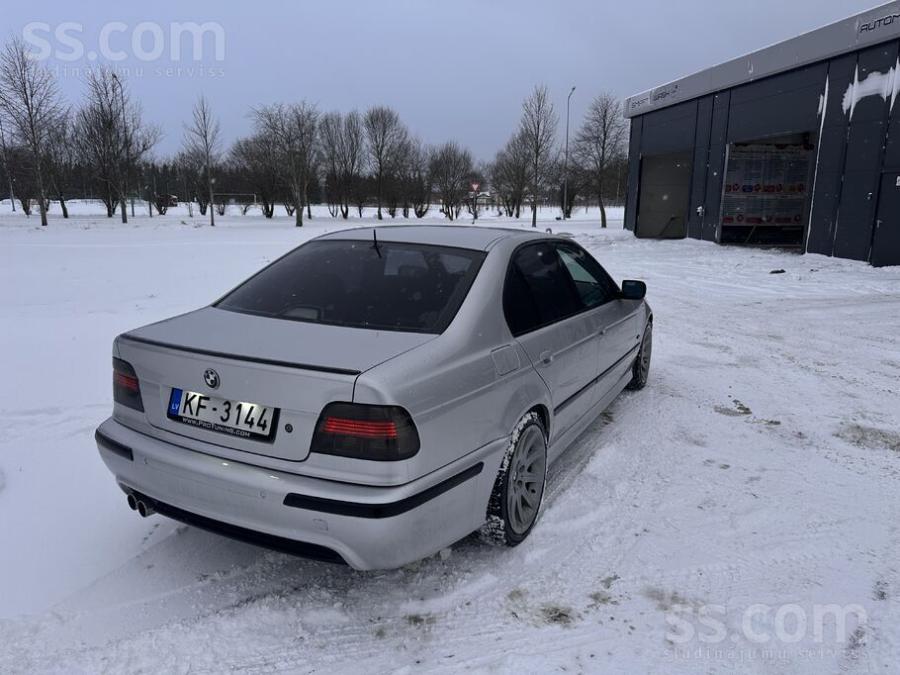 Pelēks BMW 525 2001 Liepāja, ar dzinēja tilpumu 2.50 L un nobraukumu 515 tūkst. km par 3150 €, foto 4 vietnē AUTOMOTO.COM.LV