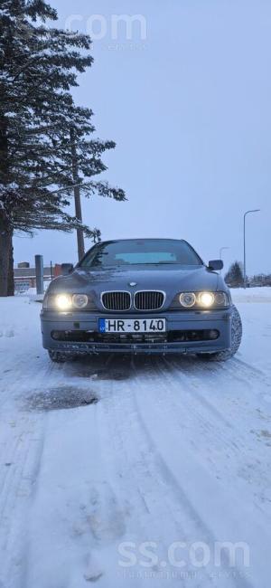 Pelēks BMW 525 2001 Krāslava, ar dzinēja tilpumu 2.50 L un nobraukumu 420 tūkst. km par 1700 €, foto  vietnē AUTOMOTO.COM.LV