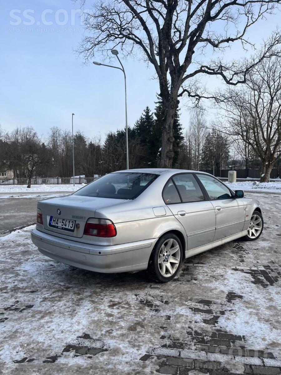 Grey BMW 525 2001 in Jurmala, with an engine capacity of 2.50 L and mileage of 325 thousand km for 1800 €, photo 3 on AUTOMOTO.COM.LV