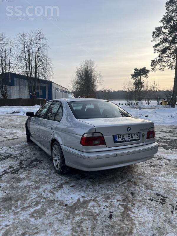 Pelēks BMW 525 2001 Jūrmala, ar dzinēja tilpumu 2.50 L un nobraukumu 325 tūkst. km par 1800 €, foto 4 vietnē AUTOMOTO.COM.LV