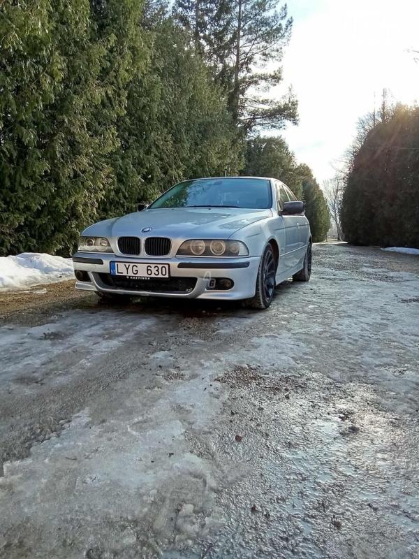 Pelēks BMW 525 2001 Pasvalys, ar dzinēja tilpumu 2.50 L un nobraukumu 415 tūkst. km par 2350 €, foto 1 vietnē AUTOMOTO.COM.LV
