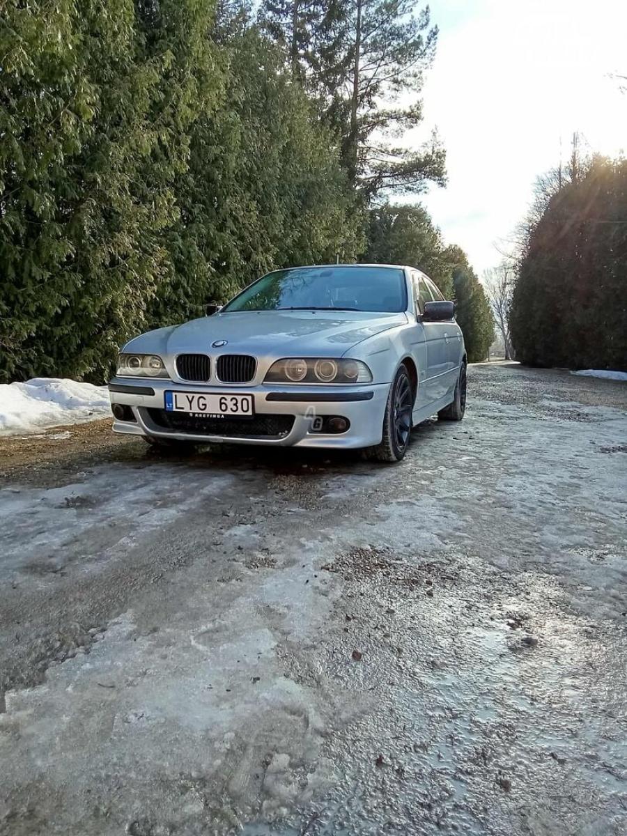 Grey BMW 525 2001 in Pasvalys, with an engine capacity of 2.50 L and mileage of 415 thousand km for 2350 €, photo 1 on AUTOMOTO.COM.LV