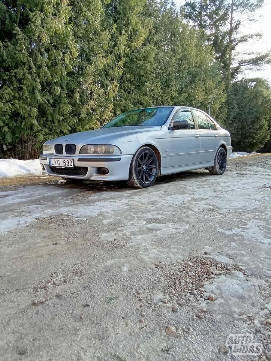 Grey BMW 525 2001 in Pasvalys, with an engine capacity of 2.50 L and mileage of 415 thousand km for 2350 €, photo 3 on AUTOMOTO.COM.LV