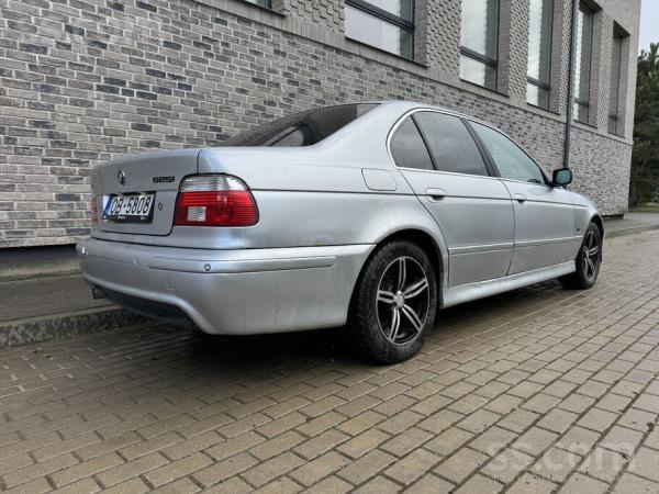Pelēks BMW 525 2001 Tukums, ar dzinēja tilpumu 2.50 L un nobraukumu 421 tūkst. km par 2250 €, foto 5 vietnē AUTOMOTO.COM.LV