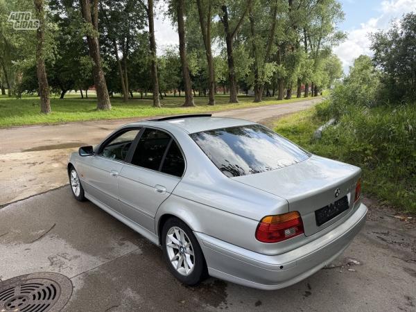 Grey BMW 525 2001 in Klaipeda, with an engine capacity of 2.50 L and mileage of 500 thousand km for 2600 €, photo 9 on AUTOMOTO.COM.LV