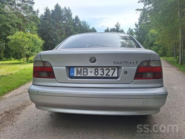 Pelēks BMW 525 2001 Rīga, ar dzinēja tilpumu 2.50 L un nobraukumu 454 tūkst. km par 3800 €, foto 4 vietnē AUTOMOTO.COM.LV