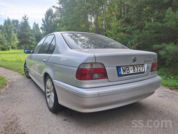 Pelēks BMW 525 2001 Rīga, ar dzinēja tilpumu 2.50 L un nobraukumu 454 tūkst. km par 3800 €, foto 5 vietnē AUTOMOTO.COM.LV