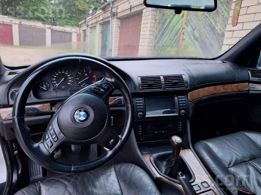 Grey BMW 525 2001 in Riga, with an engine capacity of 2.50 L and mileage of 454 thousand km for 3800 €, photo 15 on AUTOMOTO.COM.LV