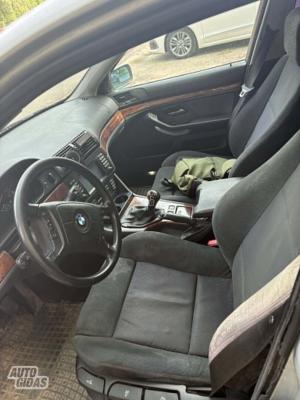 Grey BMW 525 2001 in Vilnius, with an engine capacity of 2.50 L and mileage of 402 thousand km for 1600 €, photo 8 on AUTOMOTO.COM.LV