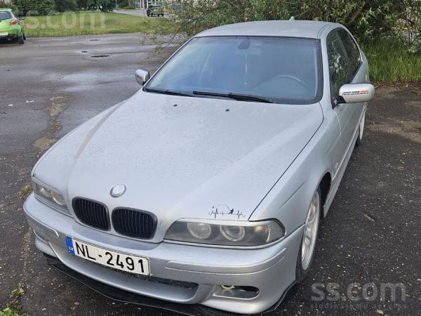 Pelēks BMW 525 2002 Liepāja, ar dzinēja tilpumu 2.50 L un nobraukumu 360 tūkst. km par 1950 €, foto 4 vietnē AUTOMOTO.COM.LV