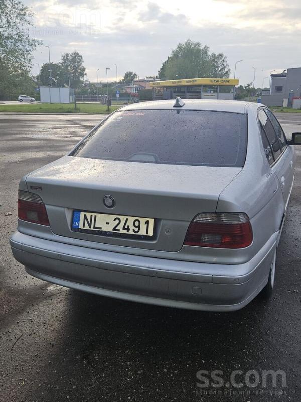 Pelēks BMW 525 2002 Liepāja, ar dzinēja tilpumu 2.50 L un nobraukumu 360 tūkst. km par 1950 €, foto 7 vietnē AUTOMOTO.COM.LV
