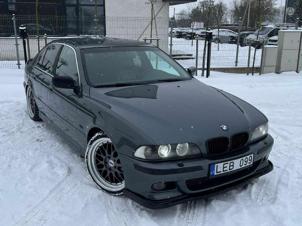 Grey BMW 525 2002 in Kaunas, with an engine capacity of 0.00 L and mileage of 350 thousand km for 3350 €, photo 1 on AUTOMOTO.COM.LV