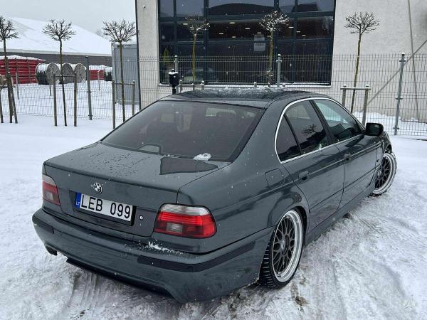 Grey BMW 525 2002 in Kaunas, with an engine capacity of 0.00 L and mileage of 350 thousand km for 3350 €, photo 8 on AUTOMOTO.COM.LV