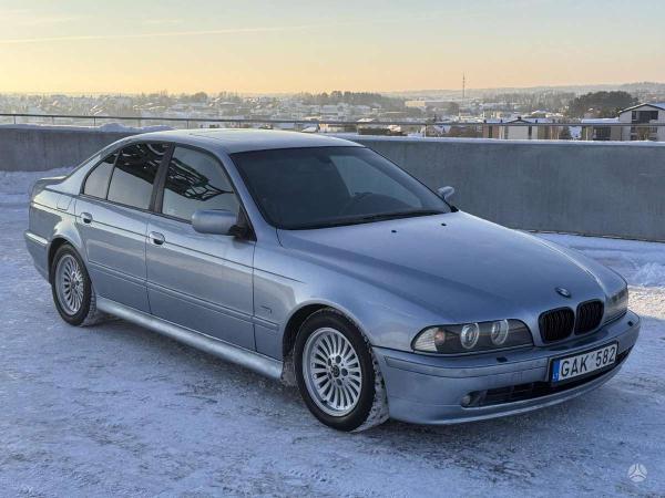 Grey BMW 525 2002 in Vilnius, with an engine capacity of 2.50 L and mileage of 420 thousand km for 1950 €, photo 1 on AUTOMOTO.COM.LV
