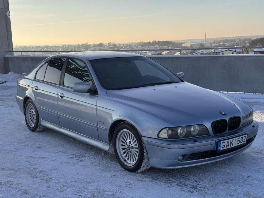 Grey BMW 525 2002 in Vilnius, with an engine capacity of 2.50 L and mileage of 420 thousand km for 1950 €, photo 6 on AUTOMOTO.COM.LV