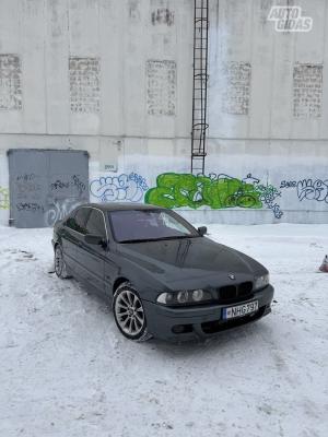 Pelēks BMW 525 2002 Viļņa, ar dzinēja tilpumu 2.50 L un nobraukumu 536 tūkst. km par 2950 €, foto 4 vietnē AUTOMOTO.COM.LV
