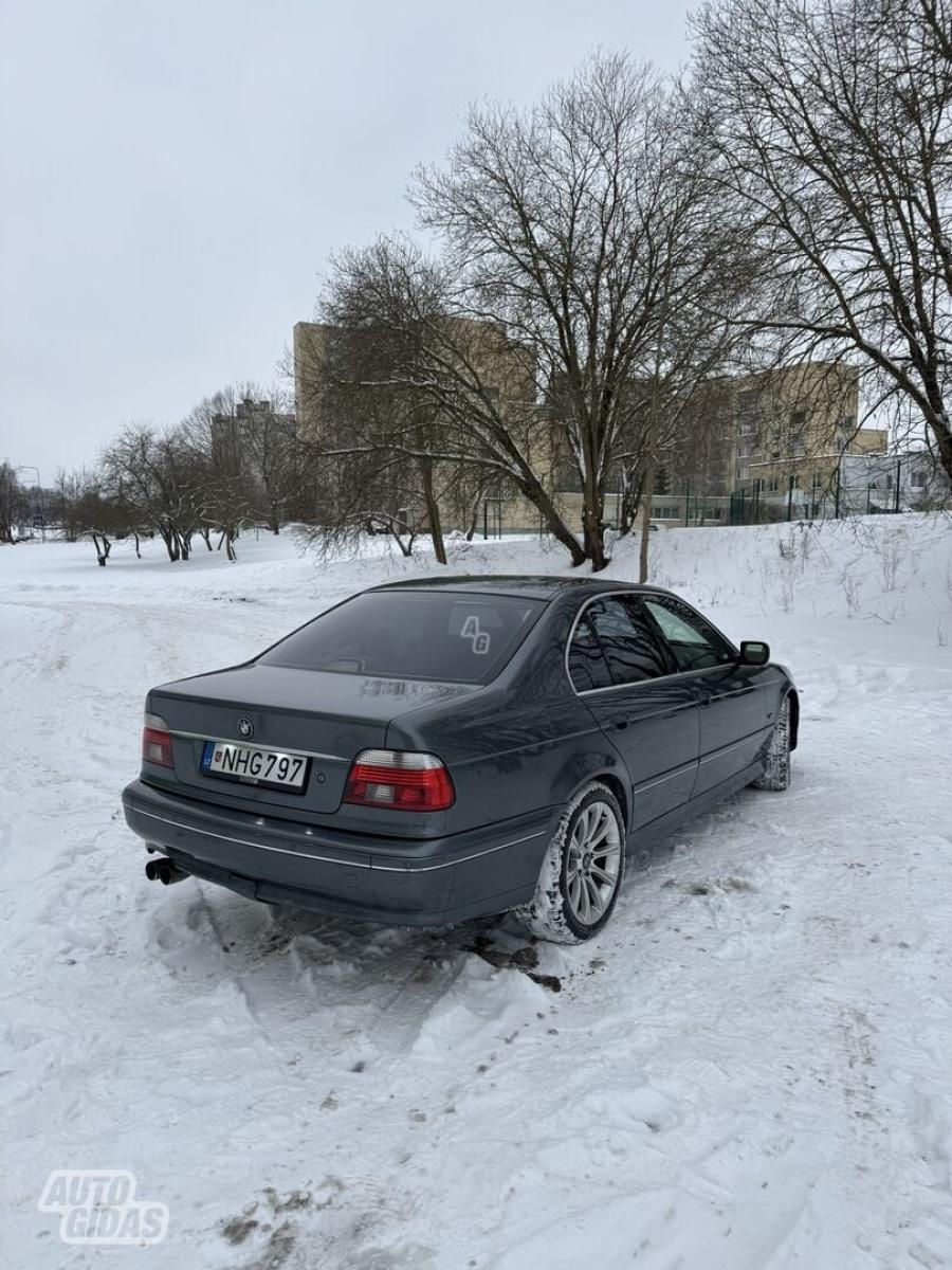 Pelēks BMW 525 2002 Viļņa, ar dzinēja tilpumu 2.50 L un nobraukumu 536 tūkst. km par 2950 €, foto 6 vietnē AUTOMOTO.COM.LV