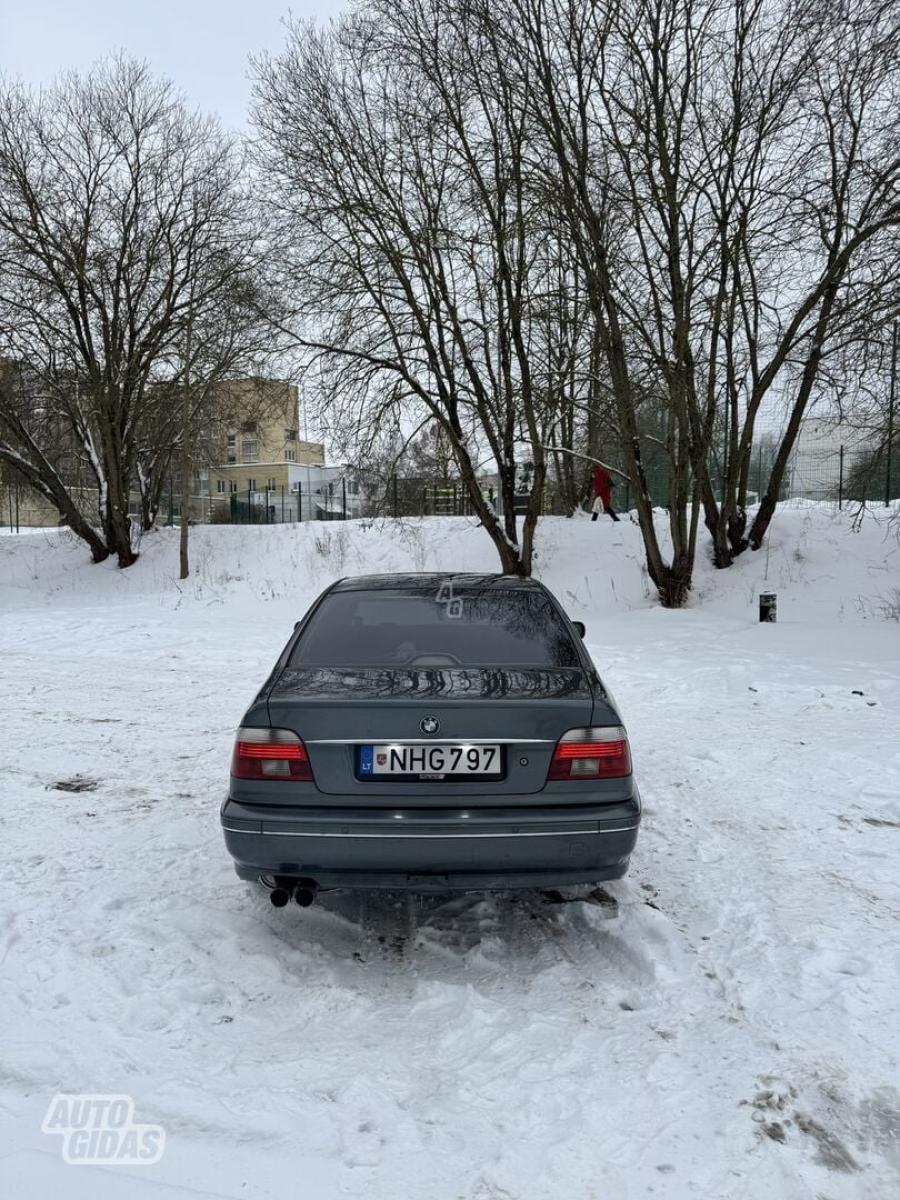 Pelēks BMW 525 2002 Viļņa, ar dzinēja tilpumu 2.50 L un nobraukumu 536 tūkst. km par 2950 €, foto 7 vietnē AUTOMOTO.COM.LV