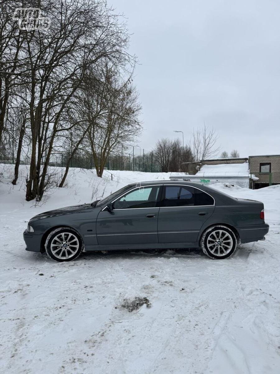 Pelēks BMW 525 2002 Viļņa, ar dzinēja tilpumu 2.50 L un nobraukumu 536 tūkst. km par 2950 €, foto 9 vietnē AUTOMOTO.COM.LV