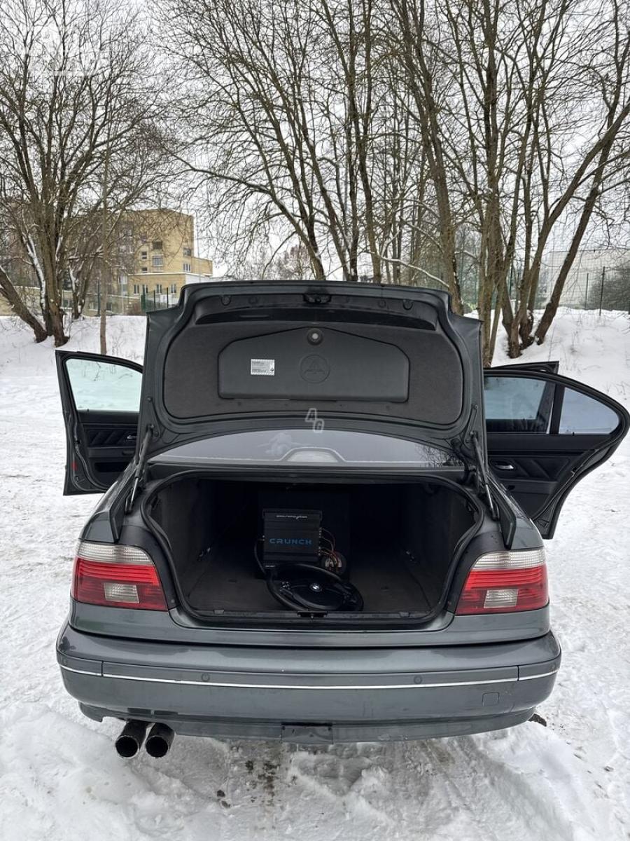 Pelēks BMW 525 2002 Viļņa, ar dzinēja tilpumu 2.50 L un nobraukumu 536 tūkst. km par 2950 €, foto 19 vietnē AUTOMOTO.COM.LV