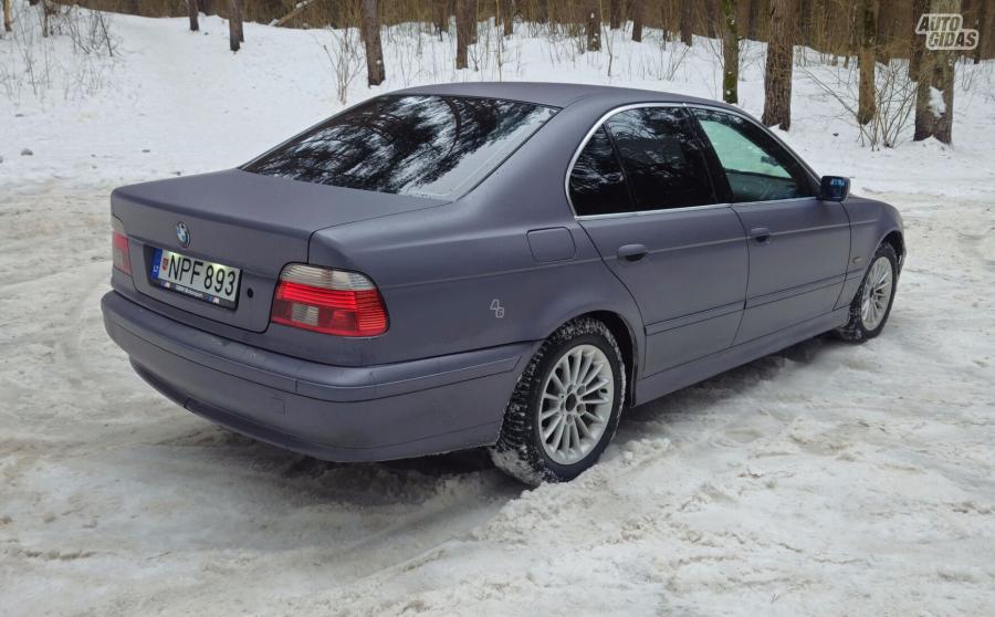 Grey BMW 525 2002 in Kaunas, with an engine capacity of 2.50 L and mileage of 350 thousand km for 1200 €, photo 3 on AUTOMOTO.COM.LV