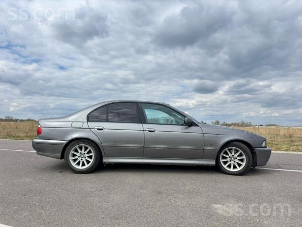 Серый БМВ 525 2002 в Бауска, объемом двигателя 2.50 л и пробегом 297 тыс. км за 2800 €, фото 4 на AUTOMOTO.COM.LV