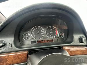 Серый БМВ 525 2002 в Бауска, объемом двигателя 2.50 л и пробегом 297 тыс. км за 2800 €, фото 12 на AUTOMOTO.COM.LV