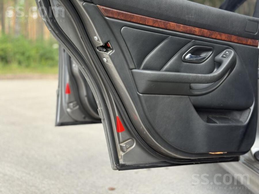 Pelēks BMW 525 2002 Rīga, ar dzinēja tilpumu 2.50 L un nobraukumu 347 tūkst. km par 3990 €, foto 8 vietnē AUTOMOTO.COM.LV