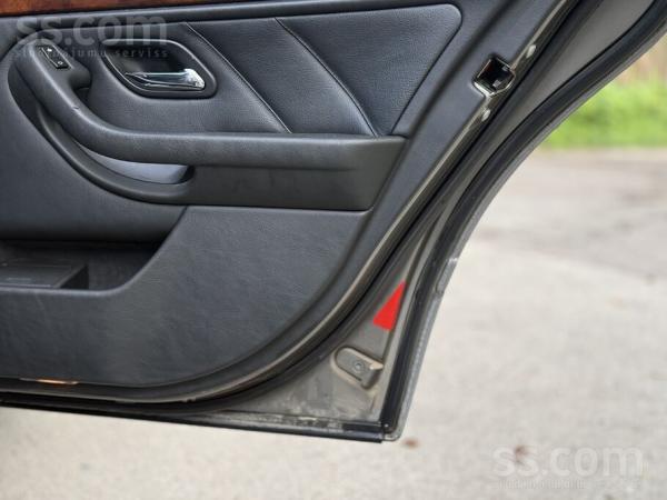 Pelēks BMW 525 2002 Rīga, ar dzinēja tilpumu 2.50 L un nobraukumu 347 tūkst. km par 3990 €, foto 8 vietnē AUTOMOTO.COM.LV
