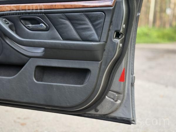 Pelēks BMW 525 2002 Rīga, ar dzinēja tilpumu 2.50 L un nobraukumu 347 tūkst. km par 3990 €, foto 9 vietnē AUTOMOTO.COM.LV