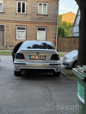Pelēks BMW 525 2002 Liepāja, ar dzinēja tilpumu 2.50 L un nobraukumu 32 tūkst. km par 2500 €, foto 3 vietnē AUTOMOTO.COM.LV