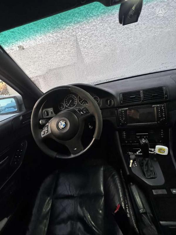 Pelēks BMW 525 2003 Viļņa, ar dzinēja tilpumu 2.50 L un nobraukumu 400 tūkst. km par 5100 €, foto 3 vietnē AUTOMOTO.COM.LV