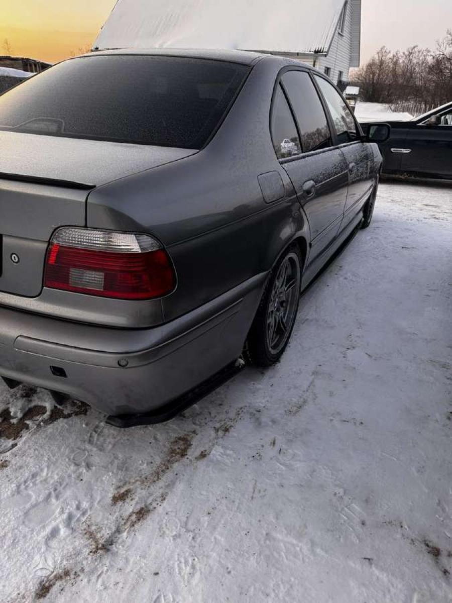 Grey BMW 525 2003 in Vilnius, with an engine capacity of 2.50 L and mileage of 400 thousand km for 5100 €, photo 8 on AUTOMOTO.COM.LV