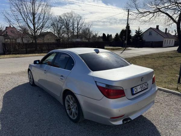 Pelēks BMW 525 2003 Ventspils, ar dzinēja tilpumu 2.50 L un nobraukumu 319 tūkst. km par 2900 €, foto 6 vietnē AUTOMOTO.COM.LV