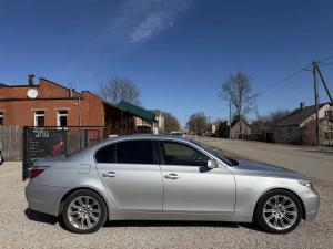 Grey BMW 525 2003 in Ventspils, with an engine capacity of 2.50 L and mileage of 319 thousand km for 2900 €, photo 9 on AUTOMOTO.COM.LV
