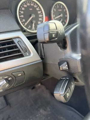 Grey BMW 525 2003 in Ventspils, with an engine capacity of 2.50 L and mileage of 319 thousand km for 2900 €, photo 14 on AUTOMOTO.COM.LV